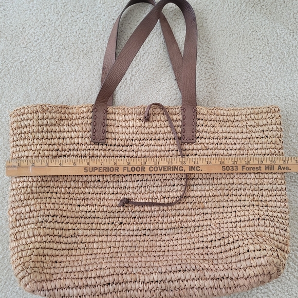 Flora Bella | Bags | Flora Bella Raffia Tote | Poshmark